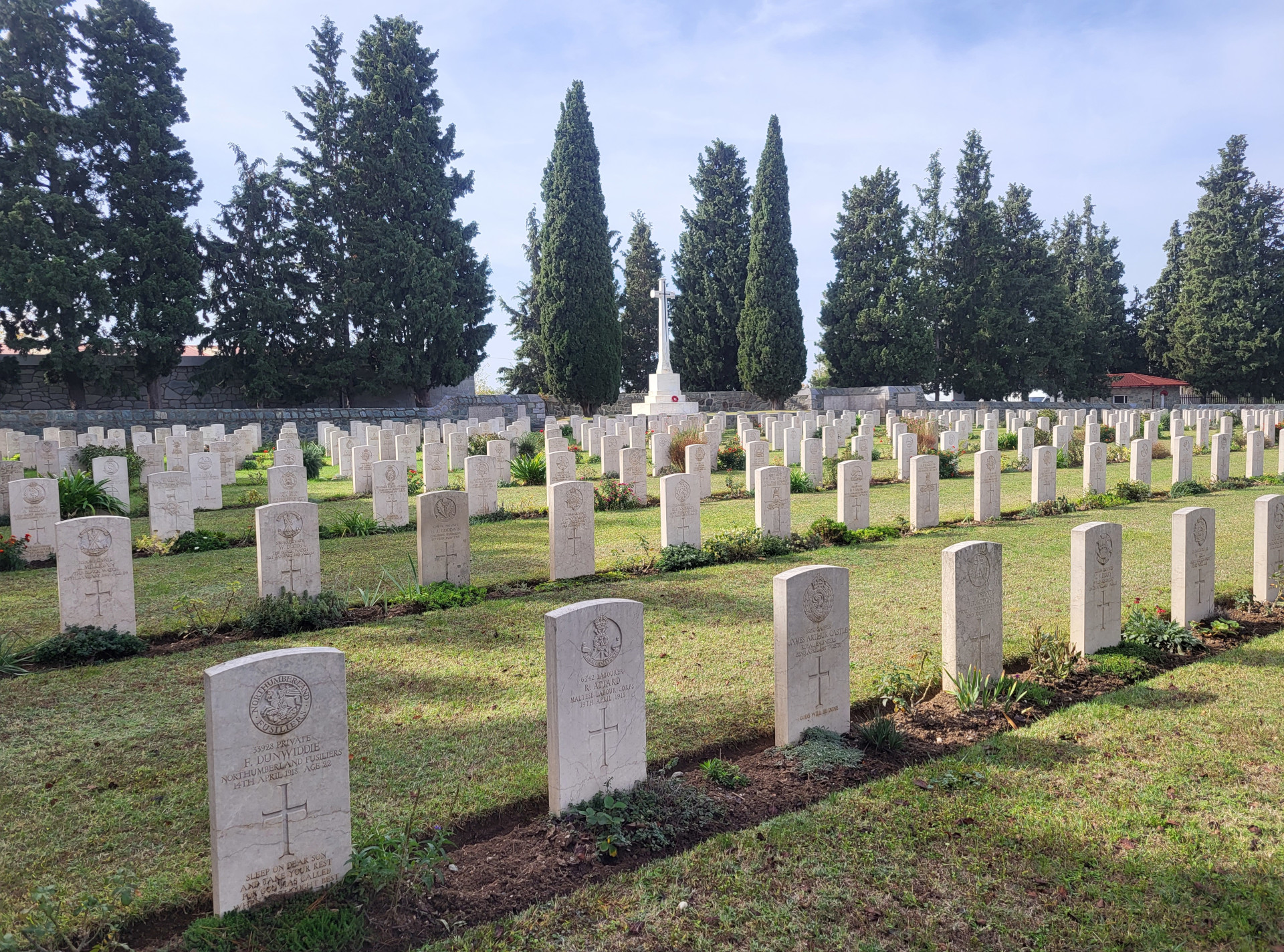 Mikra British Cemetery & Memorial – Sehenswertes in…