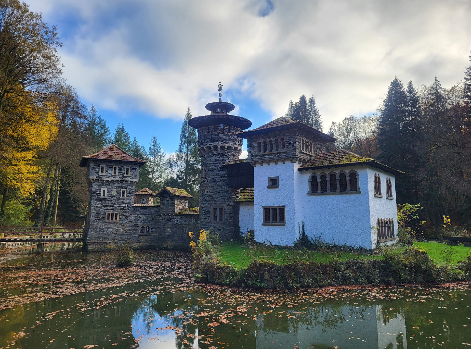 Schloss Turelbaach – Sehenswertes in…